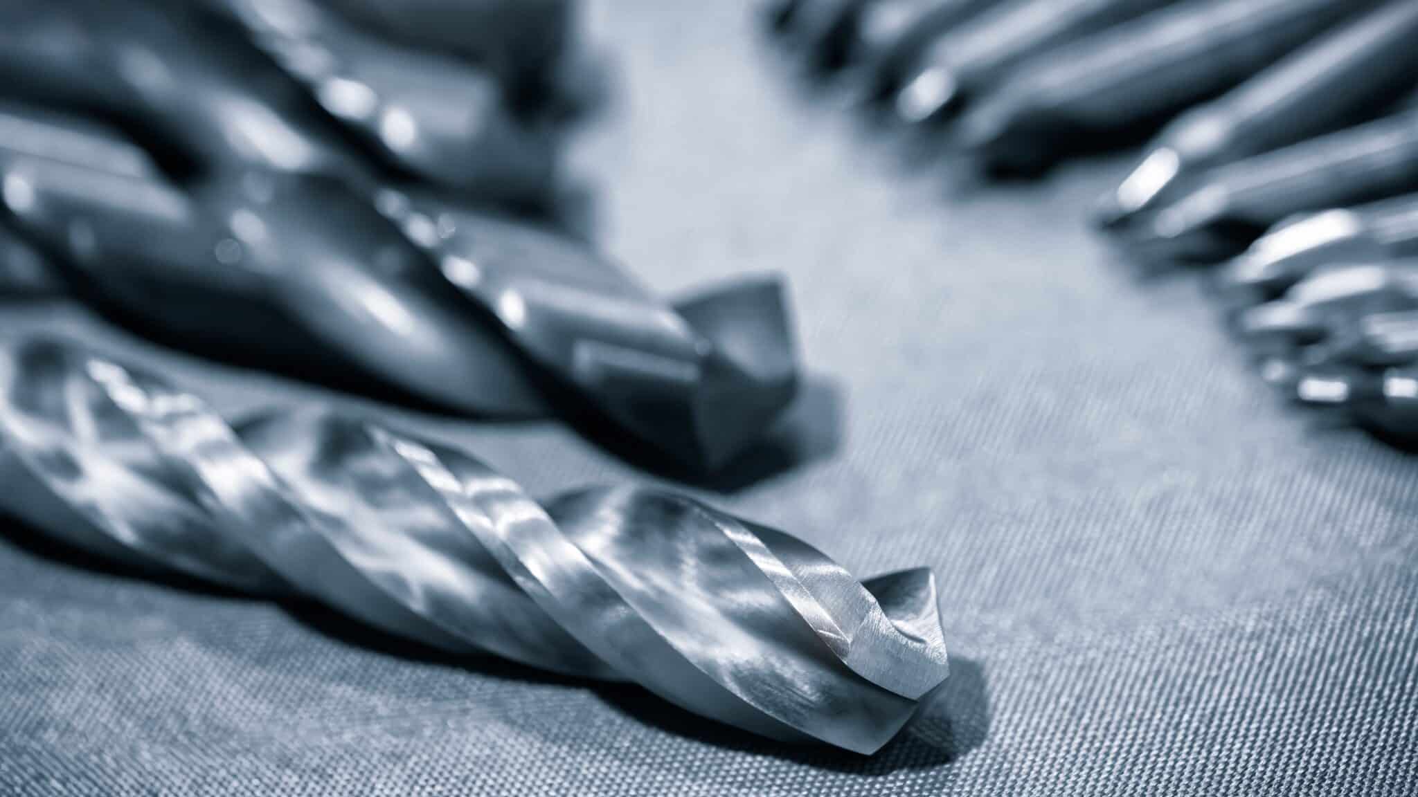 Tungstênio vs Carboneto de Tungstênio: Qual é a Diferença?